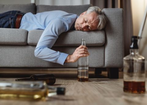 How to Spot a Drinking Problem - Sober Bubble